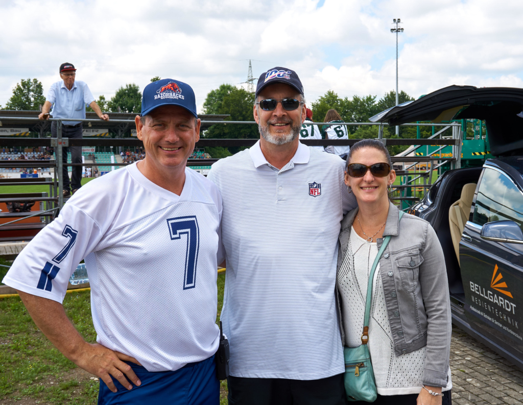 NFL-Berühmtheit besucht Heimspiel der Razorbacks – ifm Razorbacks